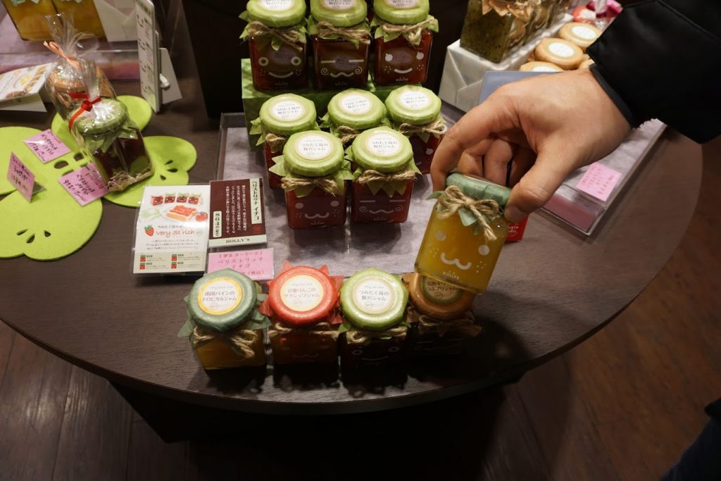 50+ Unique And Fun Souvenirs To Buy In Japan – You Could Travel