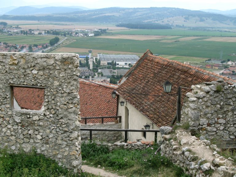 Guide to Rasnov, Romania – You Could Travel